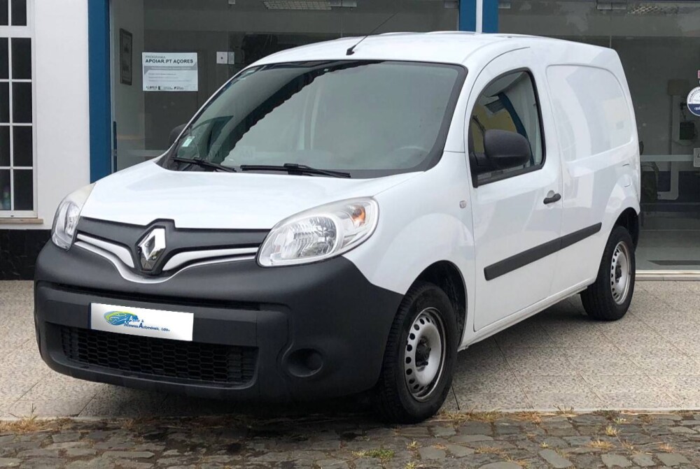 Venda - Carrinha Usada Renault Kangoo 90 CV 2018 Diesel | AutoAds.pt